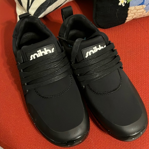Snibbs | Shoes | Snibbs Black Tennis Shoes | Poshmark